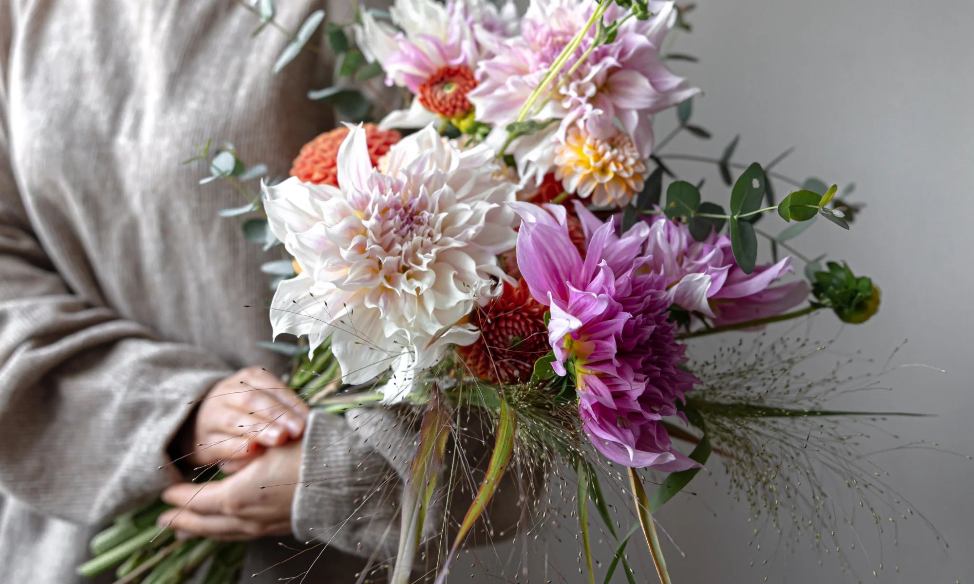 Flower Hand Bouquets - Page 2 - Noel Gifts International Ltd